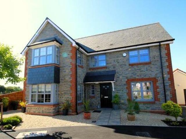 4 Bedroom Detached House For Sale In Nearly New Modern Family Home In Cadbury Fields