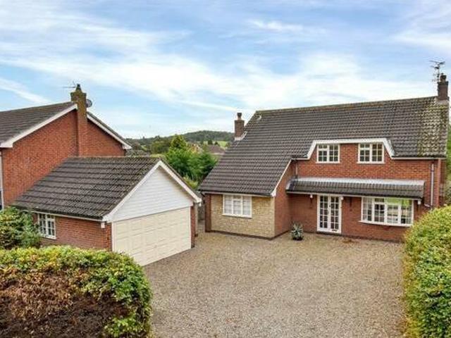 4 bedroom detached house for sale in Nicolson Road Loughborough Leicestershire LE11