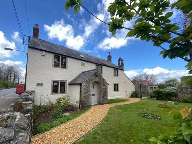 4 Bedroom Detached House For Sale In Nr Wells