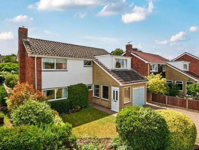 4 bedroom detached house for sale in Nursery Grove, Lincoln, Lincolnshire, LN2