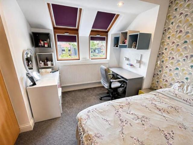 4 bedroom detached house for sale in Nursery Lane, Leeds, LS17