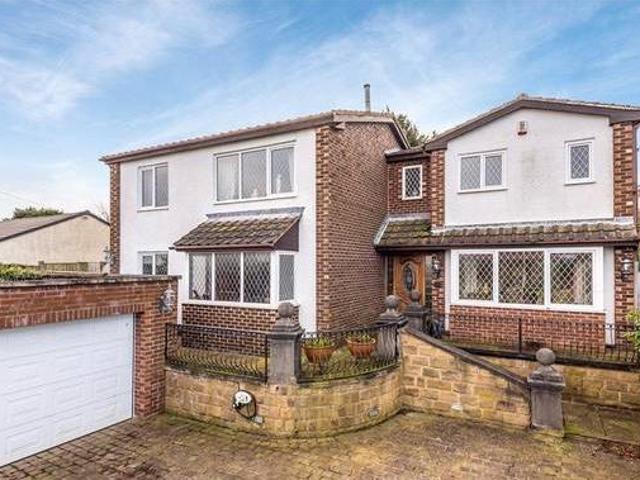 4 bedroom detached house for sale in Smithy Brook Lane Dewsbury West Yorkshire WF12 WF12