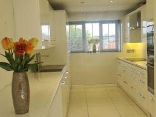 4 bedroom detached house for sale in Smore Slade Hills, Leicester, leicestershiredom, LE2