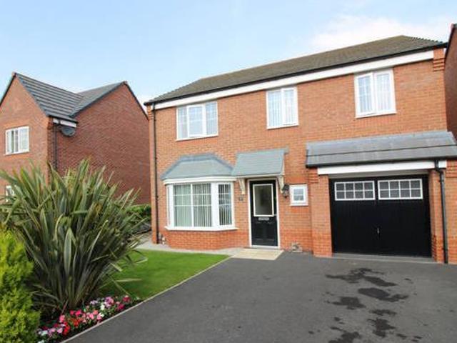 4 bedroom detached house for sale in Snowdrop Grove Warton PR4
