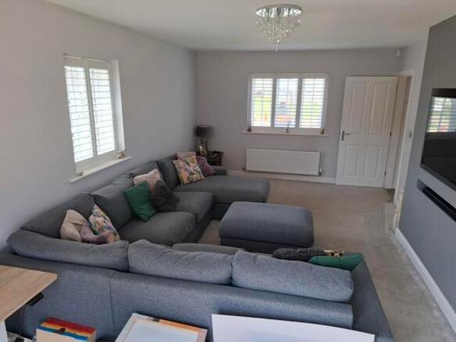 4 bedroom detached house for sale in Snowdrop Way, Northampton, NN4