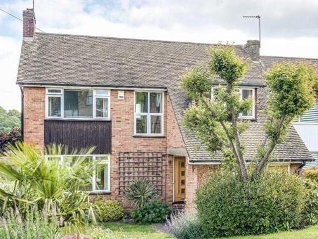 4 Bedroom Detached House For Sale In South Croydon