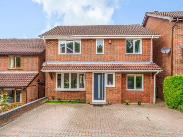 4 Bedroom Detached House For Sale In Southampton, Hampshire