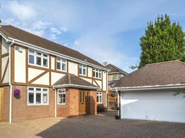 4 Bedroom Detached House For Sale In Southampton, Hampshire