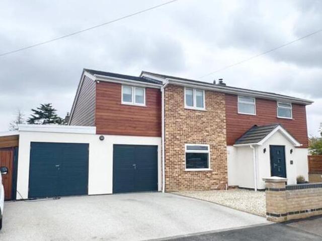 4 Bedroom Detached House For Sale In Southampton, Hampshire