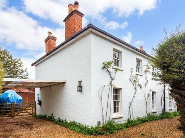 4 Bedroom Detached House For Sale In Southampton, Hampshire