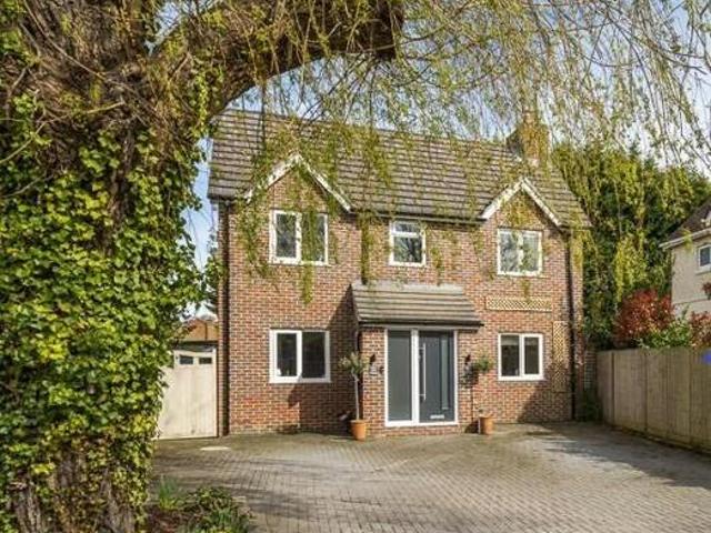 4 Bedroom Detached House For Sale In Southampton, Hampshire