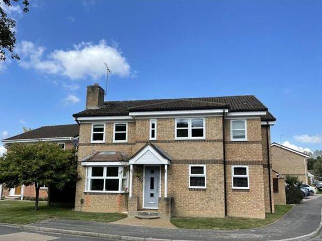 4 Bedroom Detached House For Sale In Southampton, Hampshire