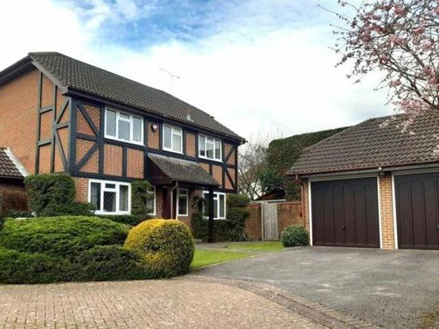 4 Bedroom Detached House For Sale In Southampton, Hampshire