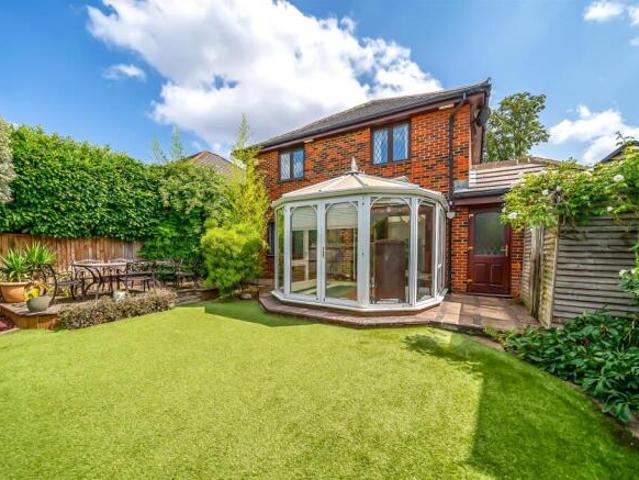4 bedroom detached house for sale in Southborough Road, Bromley, BR1