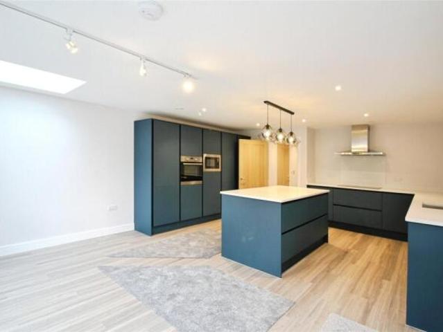 4 bedroom detached house for sale in Southcote Lane, Reading, RG30
