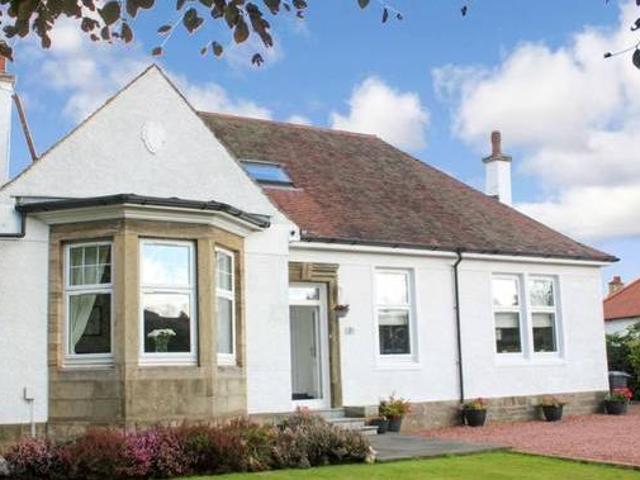 4 bedroom detached house for sale in Southfield Avenue Paisley PA2 PA2