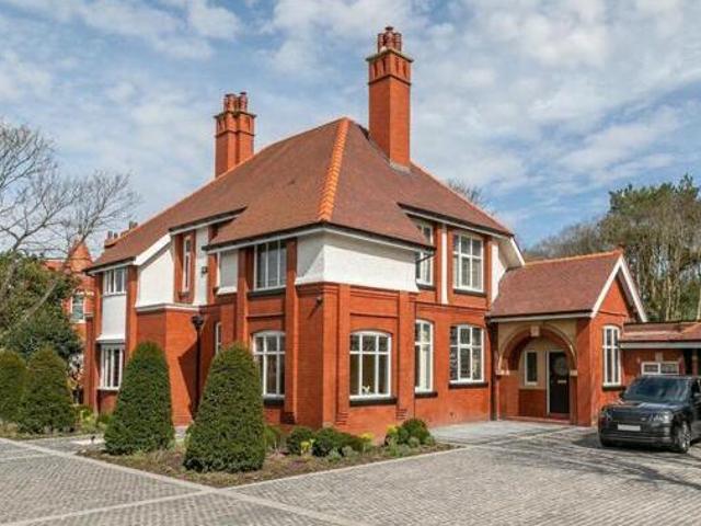 4 Bedroom Detached House For Sale In Southport, Merseyside