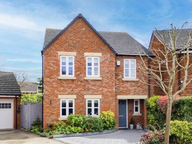4 Bedroom Detached House For Sale In Solihull, West Midlands