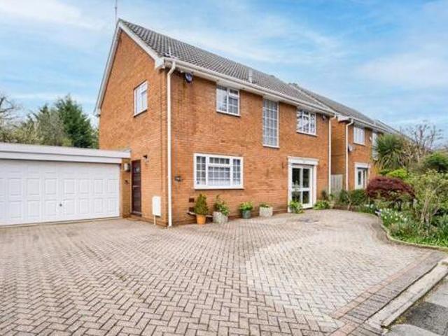 4 Bedroom Detached House For Sale In Solihull, West Midlands