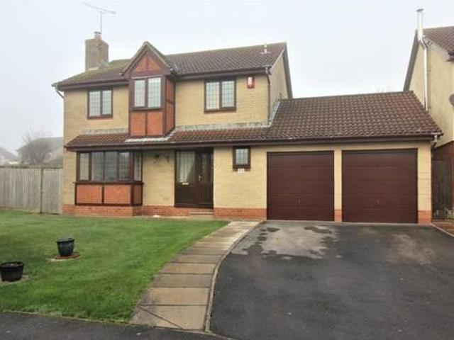 4 bedroom detached house for sale in Sorrel Close Thornbury BS35 1UH BS35