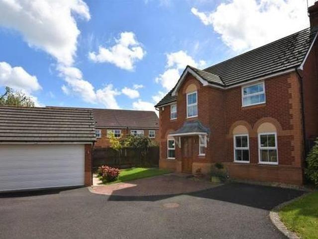 4 bedroom detached house for sale in Sawyers Close Wraxall BS48