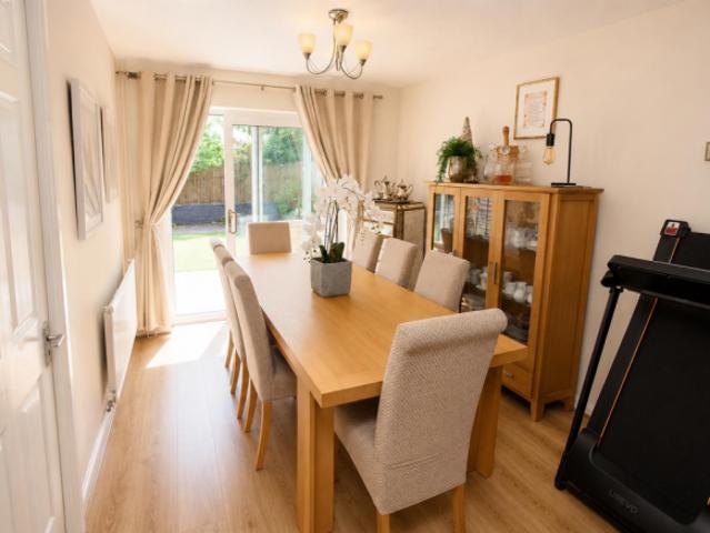 4 bedroom detached house for sale in Sage Road, Tilehurst, Reading, RG31
