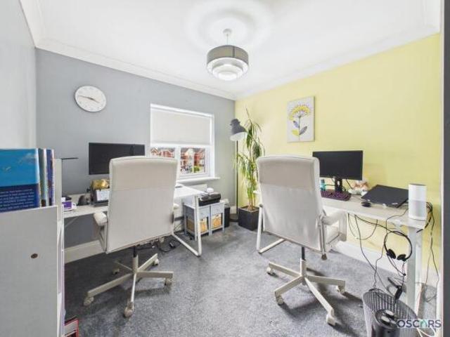 4 bedroom detached house for sale in Saltwell Park, Kingswood, HU7