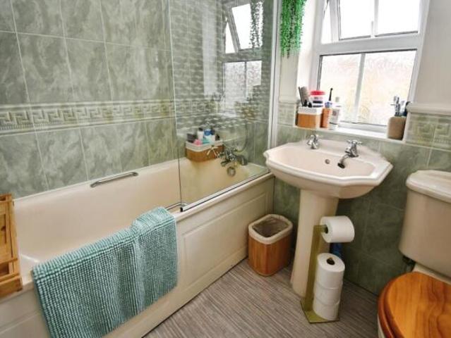 4 bedroom detached house for sale in Saltwell Park, Kingswood, Hull, HU7