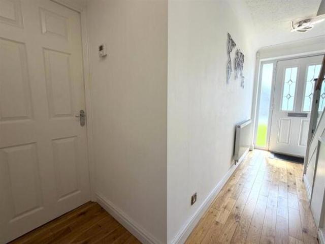 4 bedroom detached house for sale in Sandalwood, Westhoughton, Bolton, BL5