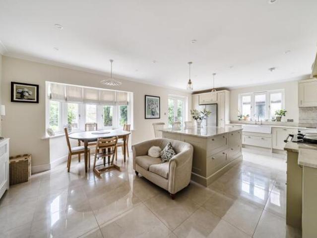 4 bedroom detached house for sale in Sandfield Road, Headington, OX3