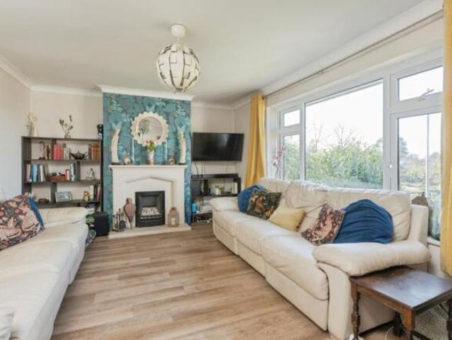 4 bedroom detached house for sale in Sandhurst Road, Tunbridge Wells, Kent, TN2