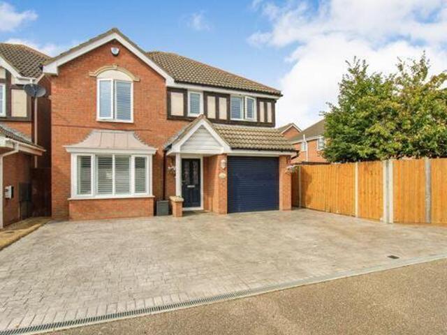 4 Bedroom Detached House For Sale In Sandy