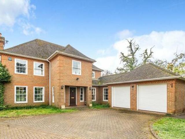 4 Bedroom Detached House For Sale In Sandy, Bedfordshire