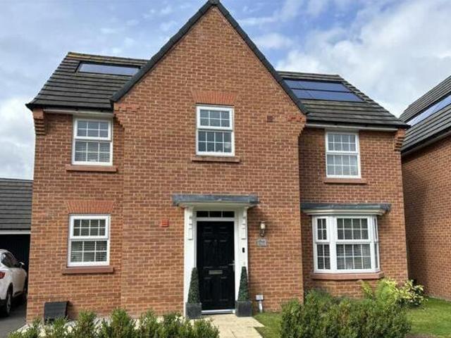 4 Bedroom Detached House For Sale In Sandymoor