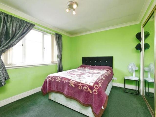 4 bedroom detached house for sale in Sanquhar Gardens, Glasgow, G53