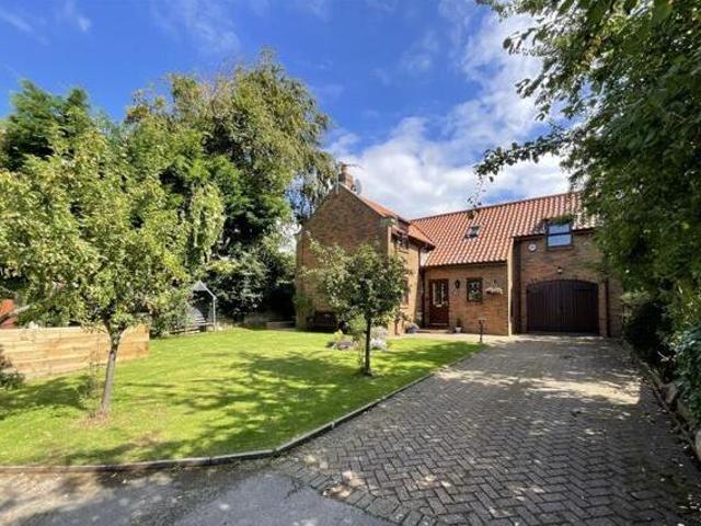 4 Bedroom Detached House For Sale In Scalby