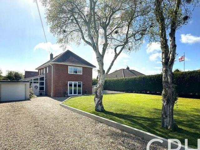 4 Bedroom Detached House For Sale In Scalby