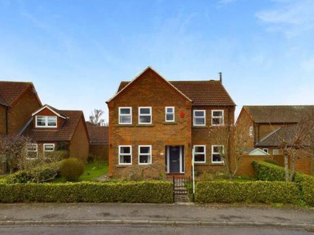 4 Bedroom Detached House For Sale In Scalby