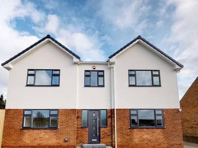 4 bedroom detached house for sale in Scarborough Road Bridlington East Yorkshire YO16 YO16