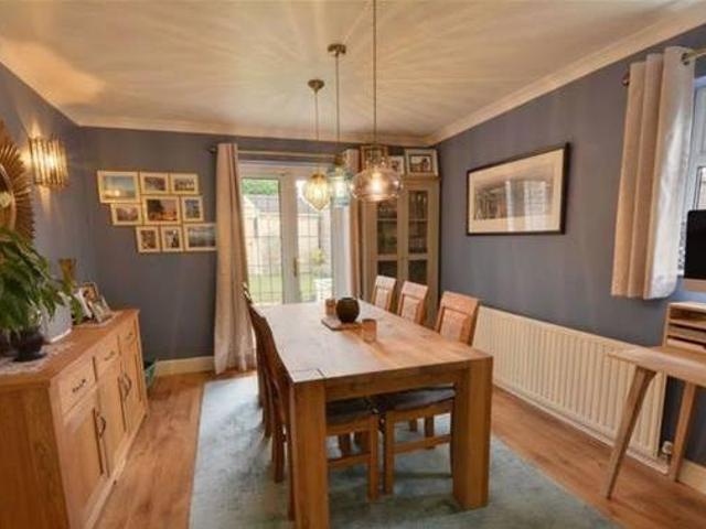 4 bedroom detached house for sale in School Lane South Milford Leeds LS25 LS25