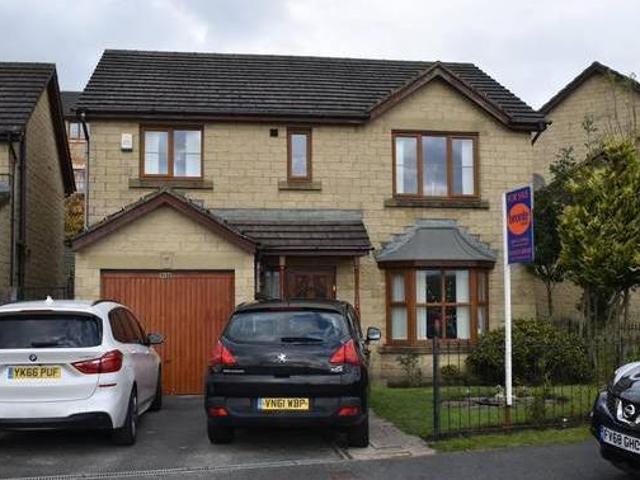4 bedroom detached house for sale in Seven Acres Denholme BD13