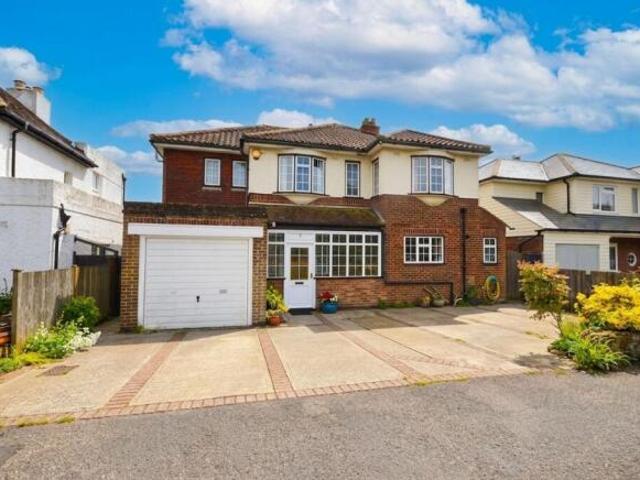 4 bedroom detached house for sale in Seabrook Grove, Hythe, CT21