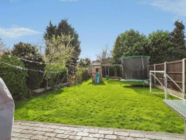4 bedroom detached house for sale in Seaford Avenue, Wollaton, Nottingham, NG8