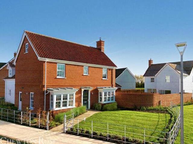 4 Bedroom Detached House For Sale In Seaview Avenue