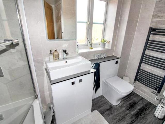 4 bedroom detached house for sale in Sefton Road, Oakhurst, Swindon, SN25