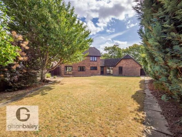 4 bedroom detached house for sale in Seppings Way, Thorpe End, NR13