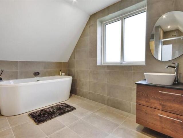 4 bedroom detached house for sale in Serpentine Road, Sevenoaks, Kent, TN13