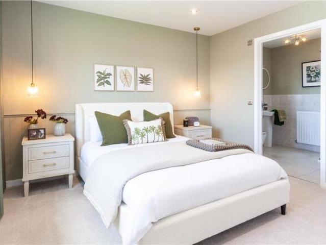 4 bedroom detached house for sale in Shurdington Road, Leckhampton, GL53 0JH, GL53