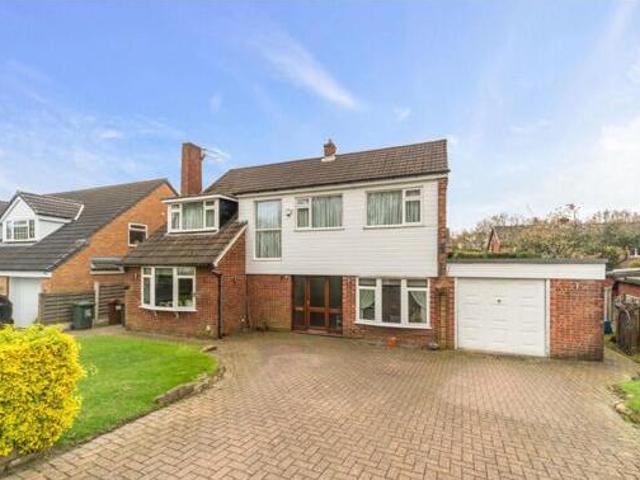 4 Bedroom Detached House For Sale In Shadwell, Leeds