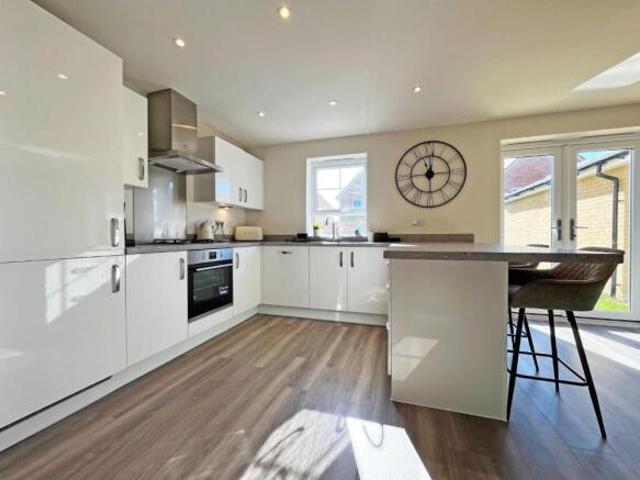 4 bedroom detached house for sale in Sheerness Way, Hampton Beach, Peterborough, PE7